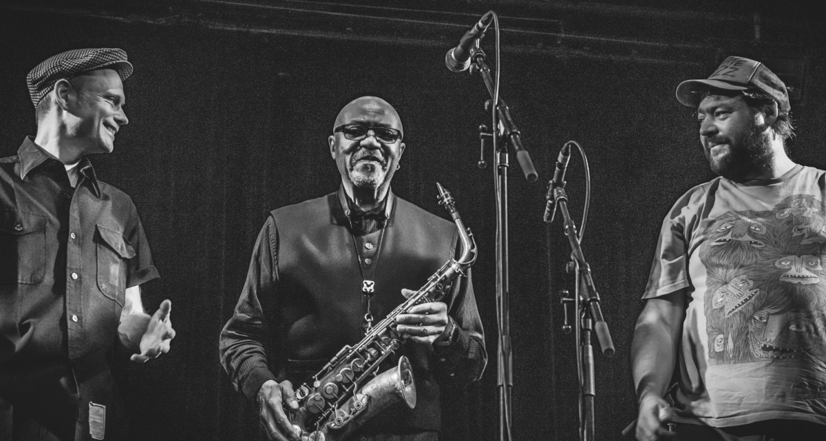 Janelle Monáe przedstawia „Float” | Newsy | Laboratorium Muzycznych Fuzji